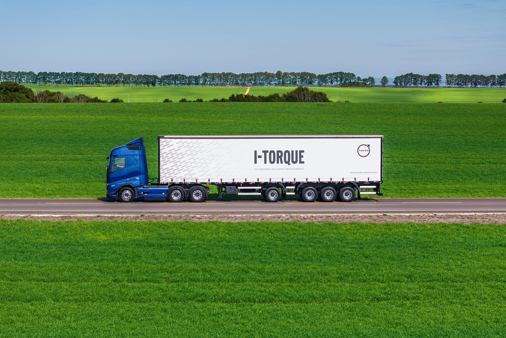 AutoData - Volvo usa inteligência artificial para melhorar desempenho do FH